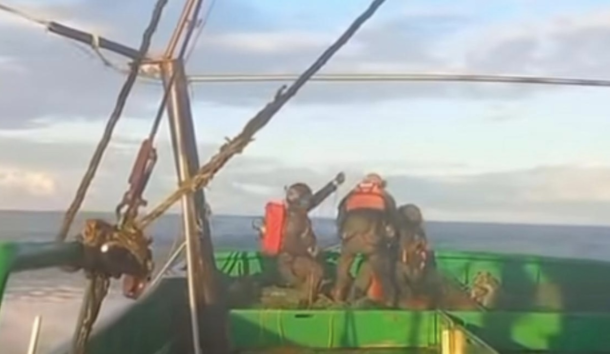 Tragédia em alto-mar abala Navegantes após pescador ser puxado por ...